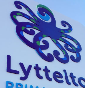 Lyttelton-Primary-School-Sign-Close-Up-Christchurch-New Zealand ...